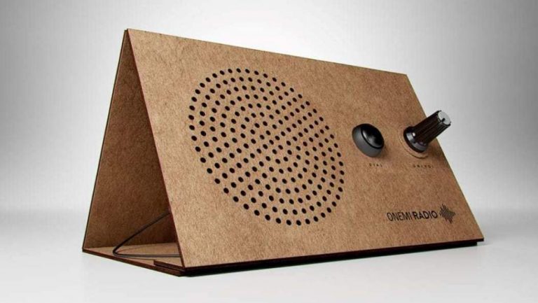 La increíble radio de cartón para emergencias diseñada por ONEMI (Chile ...